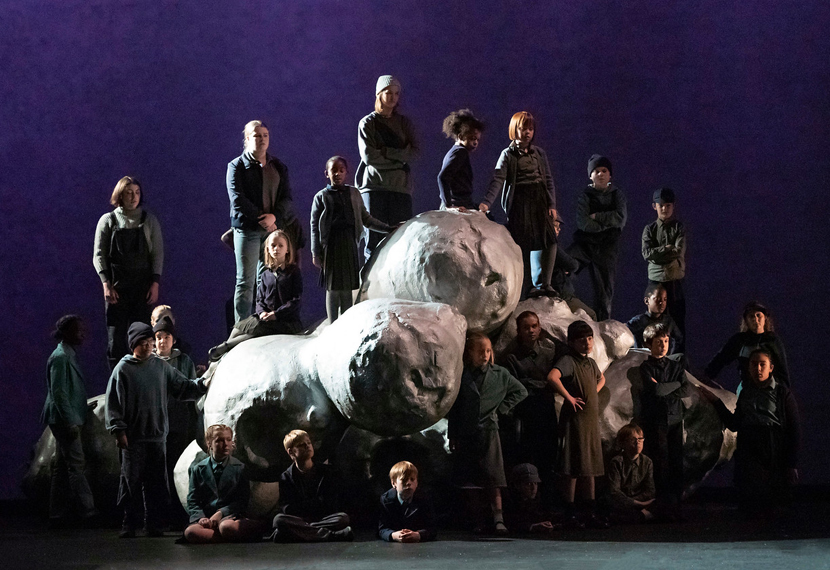 Creating scenic props | Stage One